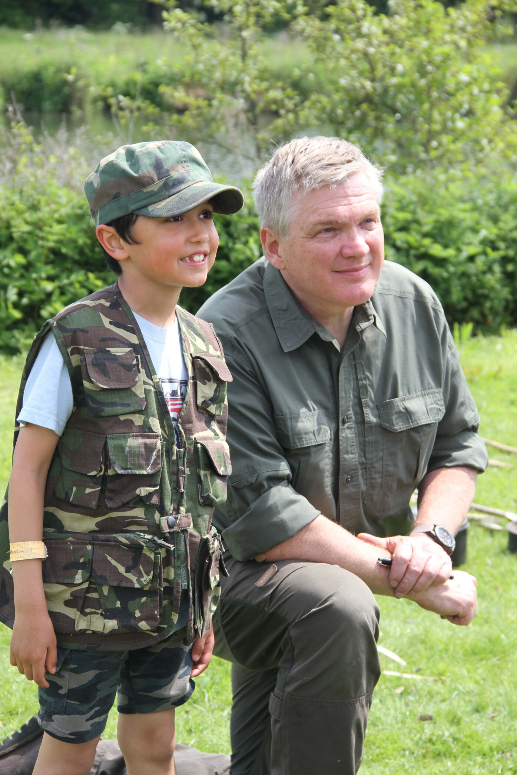 A Weekend in the Woods with Ray Mears 2026 - Bushcraft Magazine